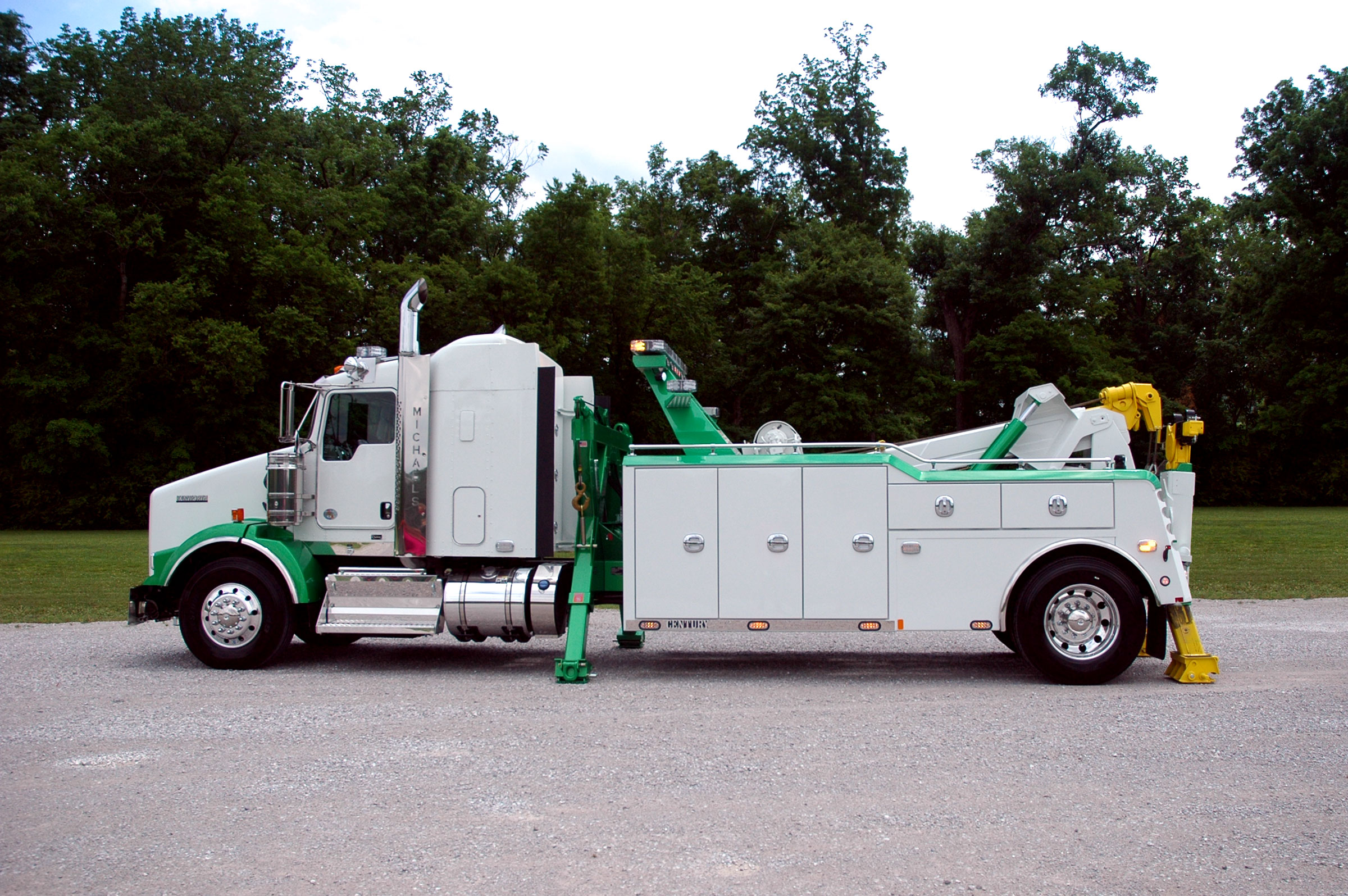 Century 5130 Gallery | Miller Industries | Miller Industries Towing, Inc.