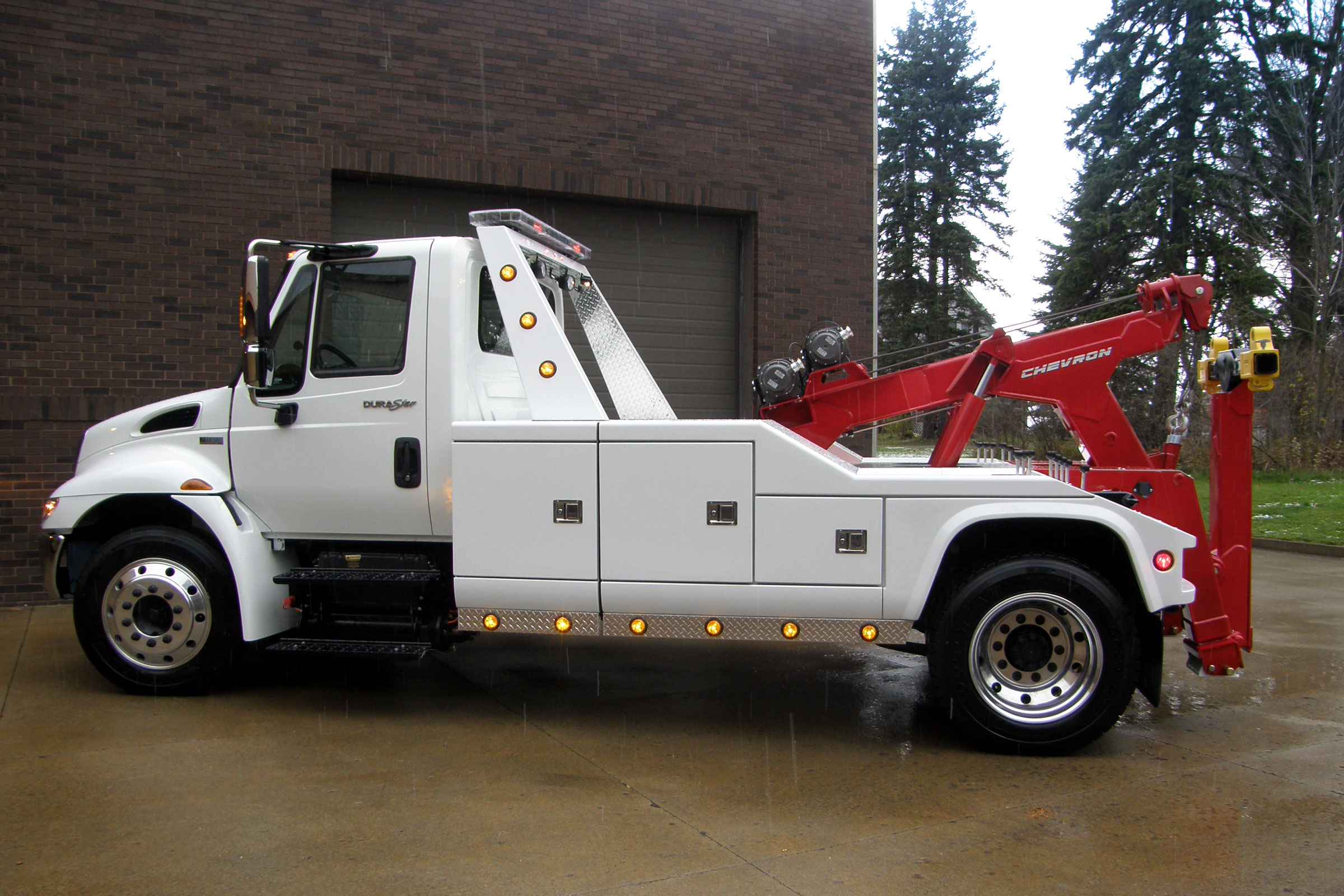 Chevron 512T (Alum.) Gallery | Miller Industries | Miller Industries ...