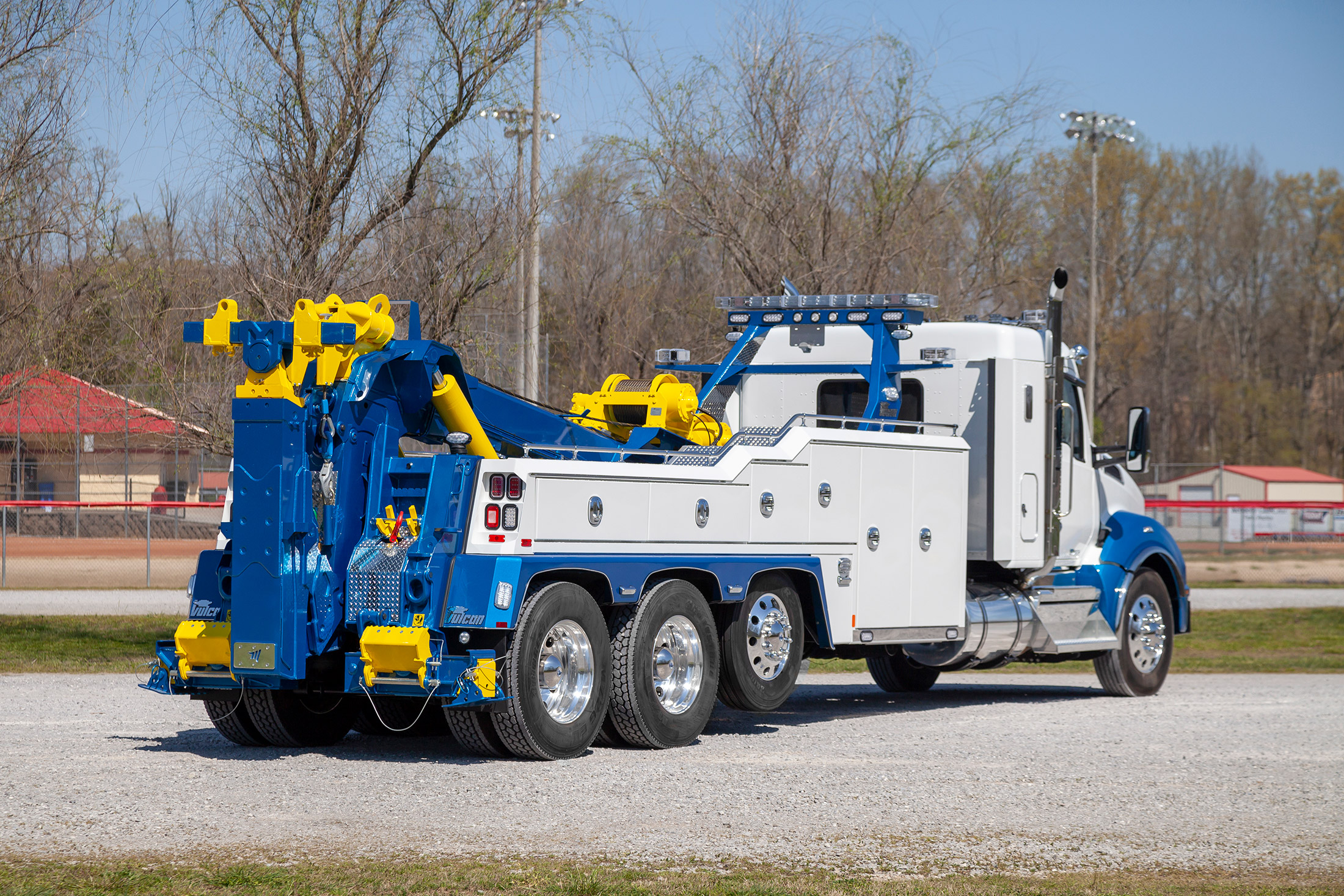 Vulcan V-70 Gallery | Miller Industries | Miller Industries Towing, Inc.