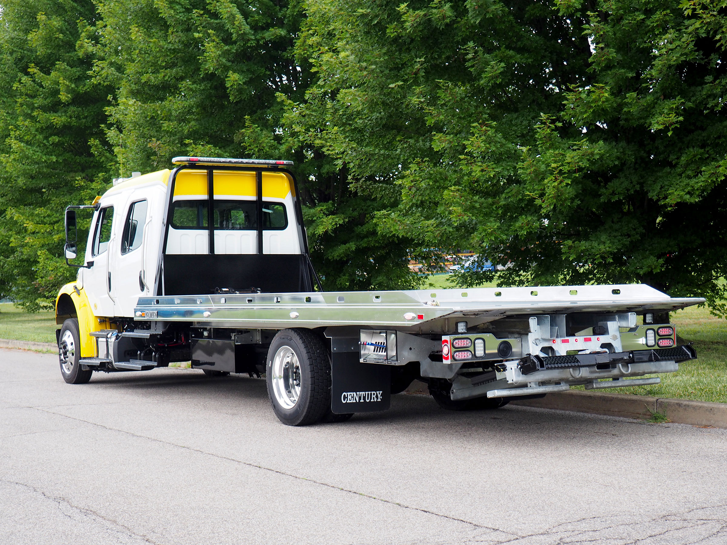 16 Series - LCG | Miller Industries