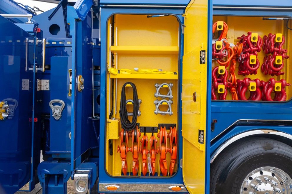 Century M100 | Miller Industries