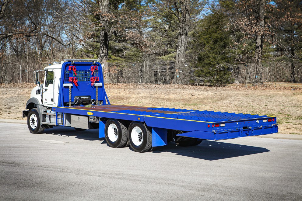 Folding Ramp Flatbed | Miller Industries